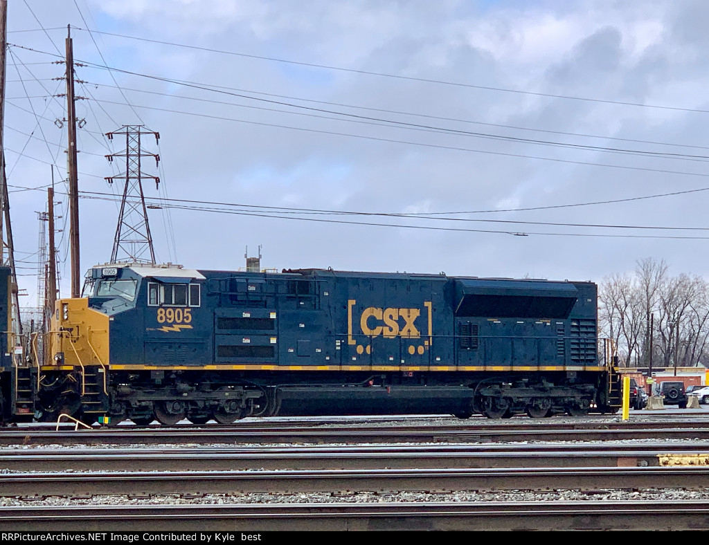 CSX 8905